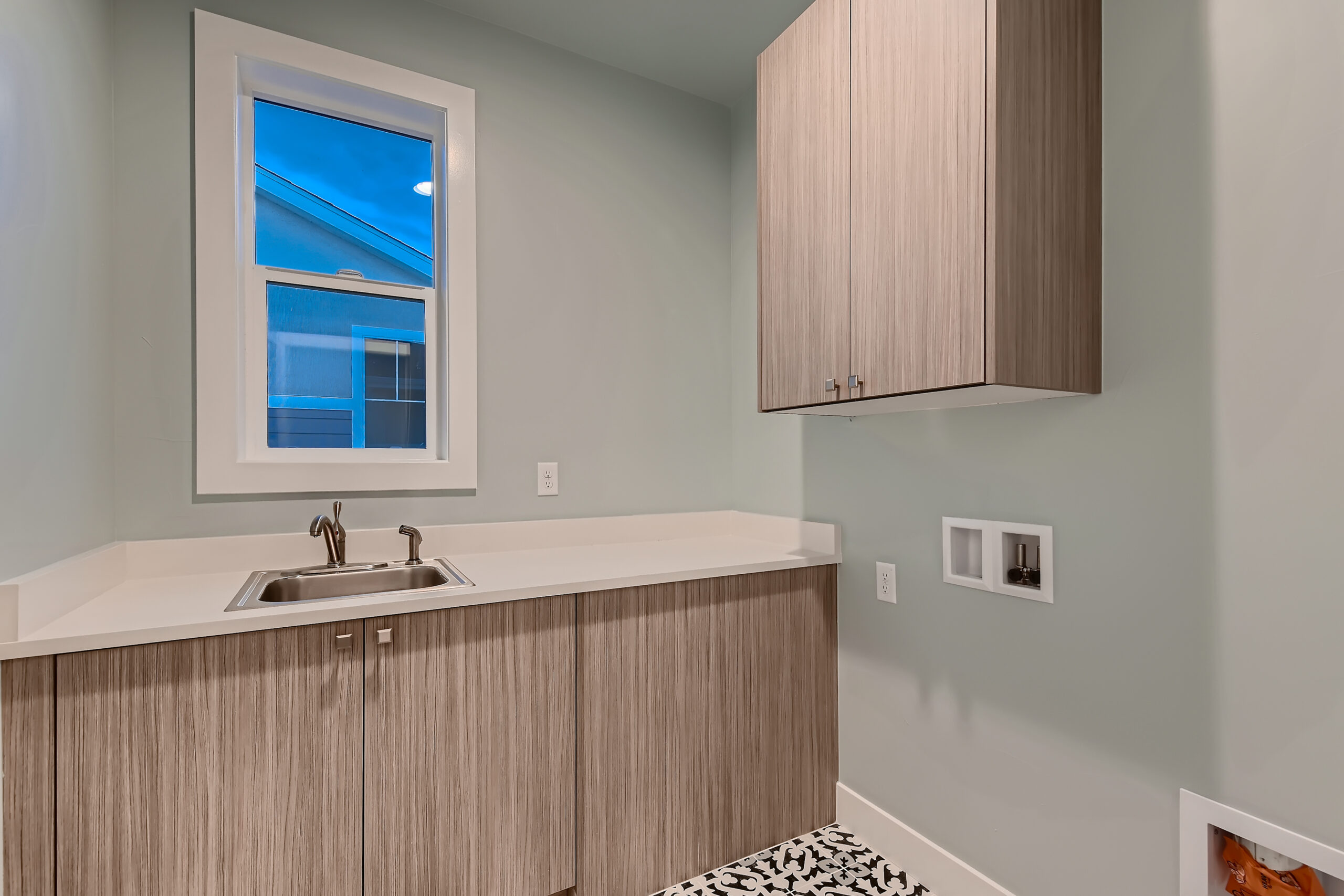 Breathe New Life into Your Laundry Room: 10 Expert Tips for Maximum ...